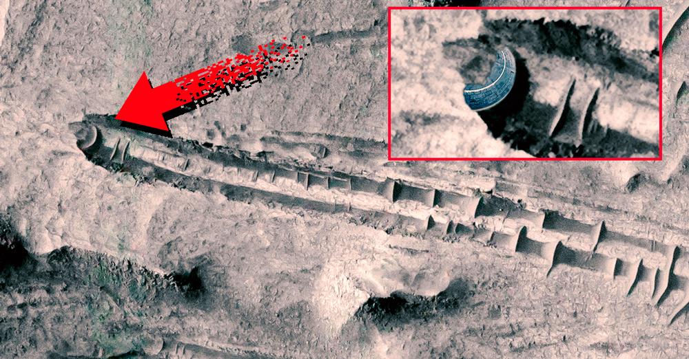 Capture a huge crashed spaceship on the surface of Mars?